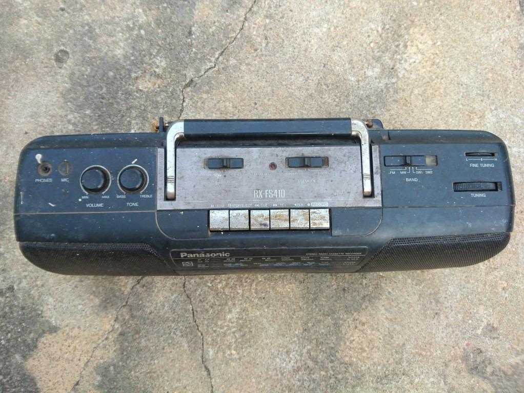 Radio Panasonic RX-FS410 antik cassette, Hobbies & Toys, Music & Media ...