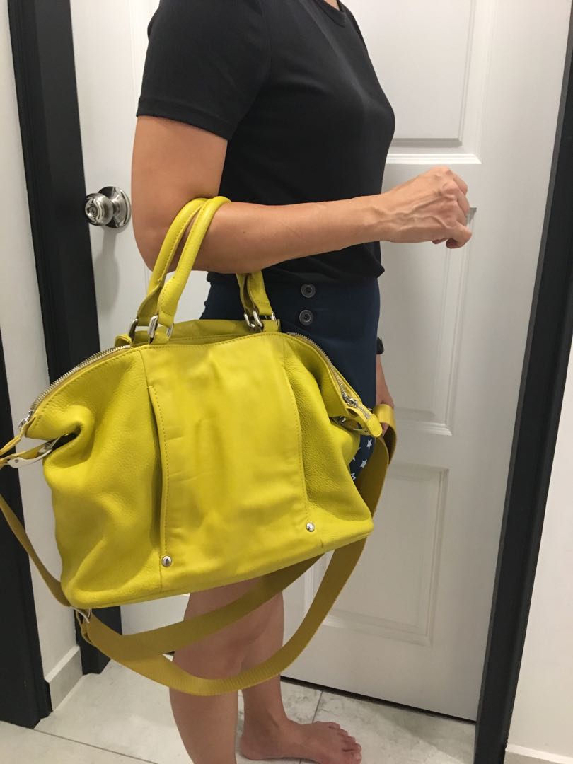 Samsonite bag, Women's Fashion, Bags & Wallets, Tote Bags on Carousell