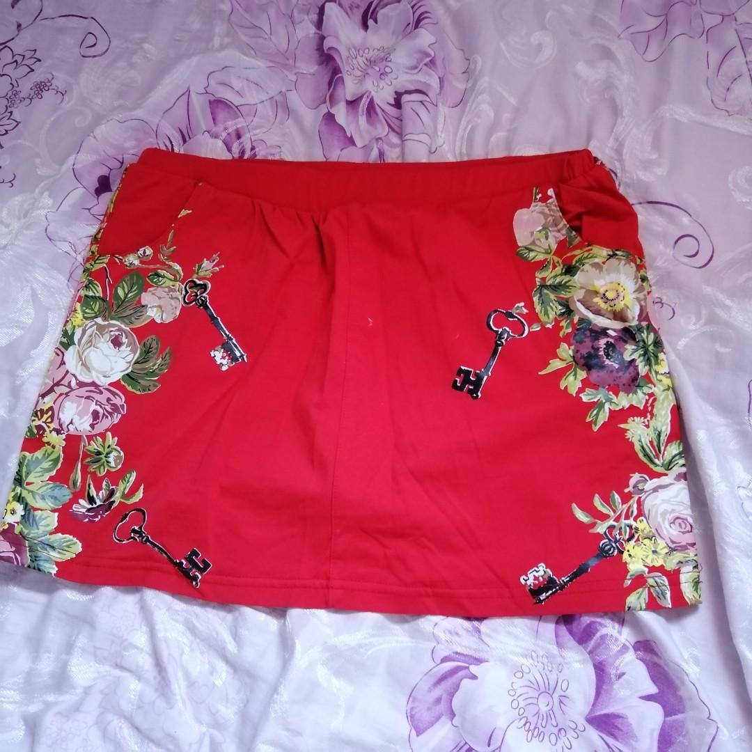 Women palda short, Women's Fashion, Bottoms, Shorts on Carousell