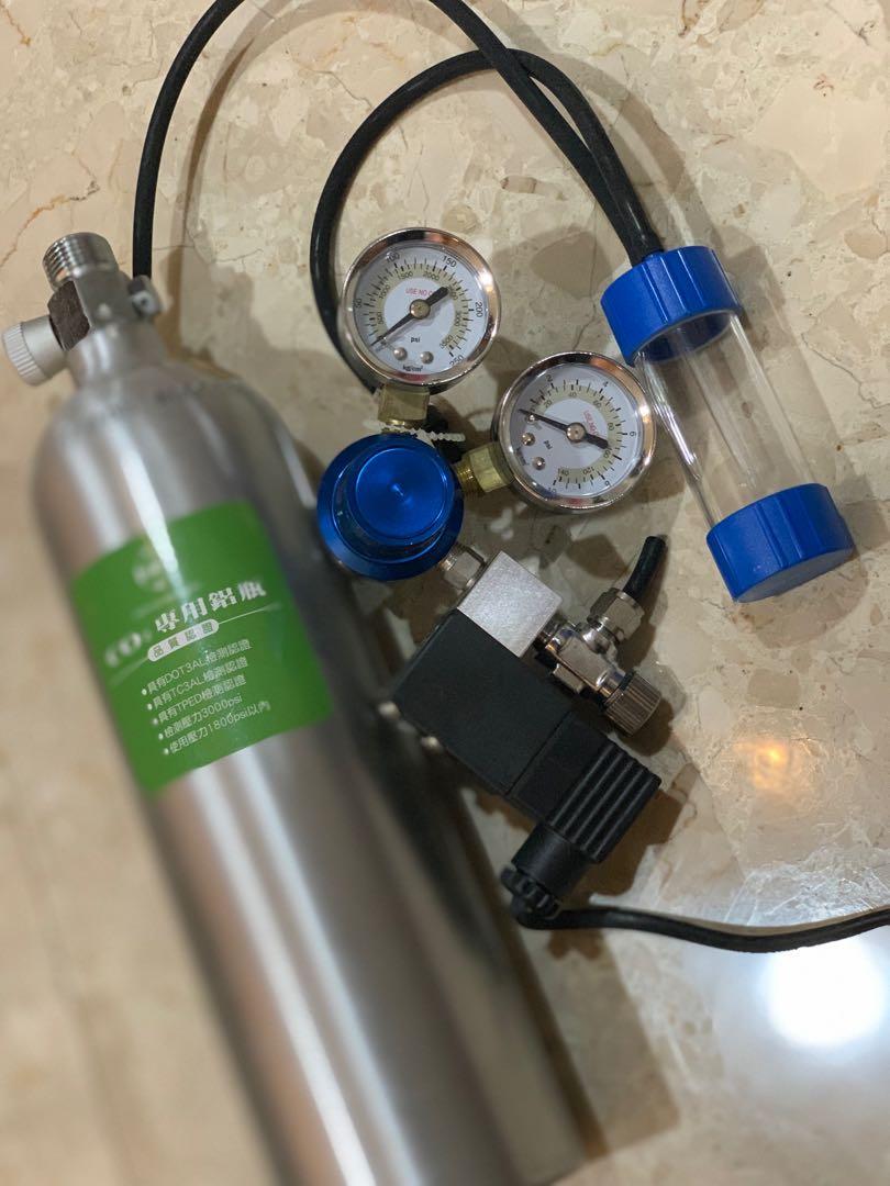 Aquarium CO2 air canister and electronic regulator, Pet Supplies, Homes ...
