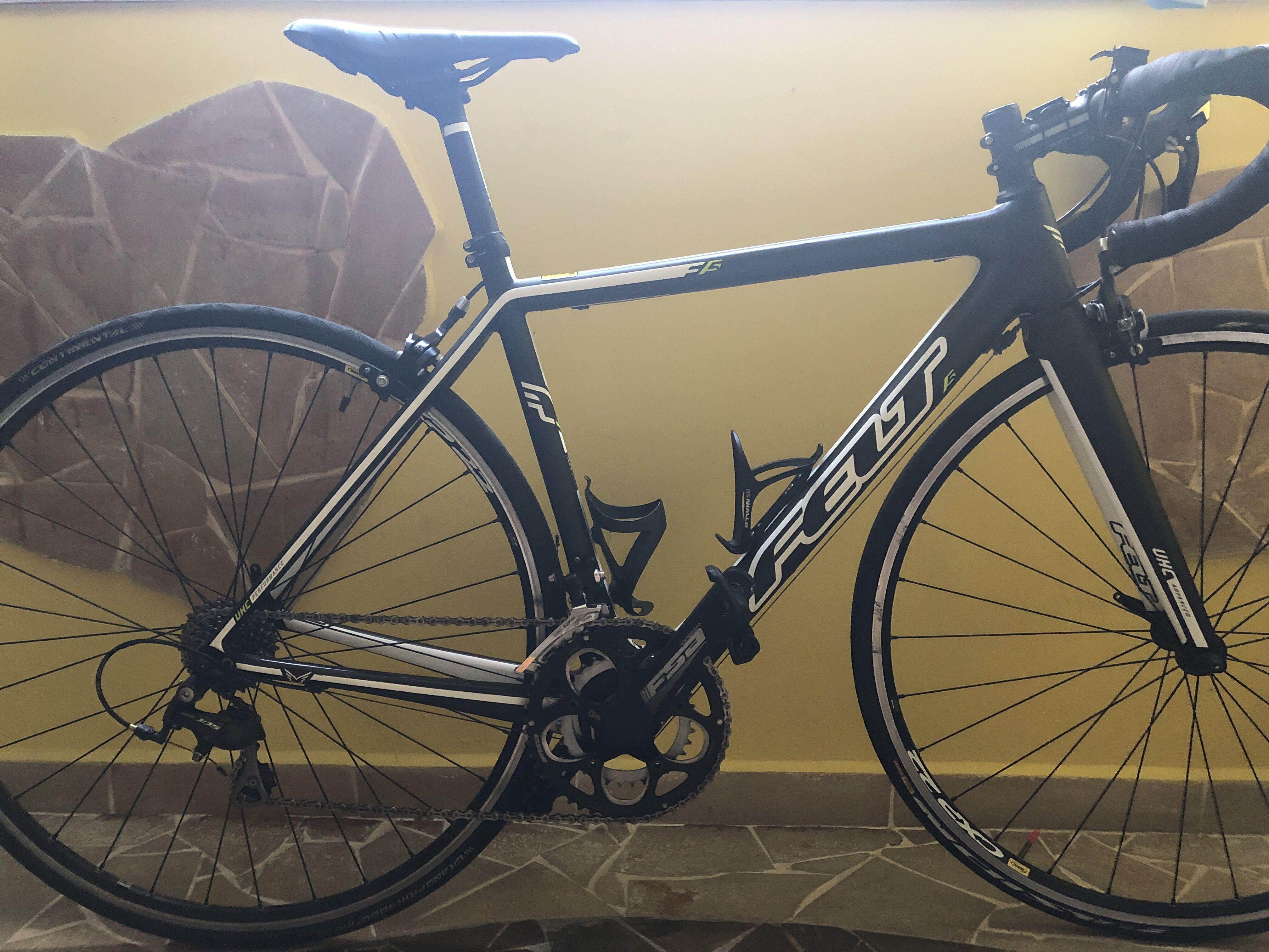 Felt F5 full carbon roadbike, Sports Equipment, Bicycles & Parts, Bicycles on Carousell