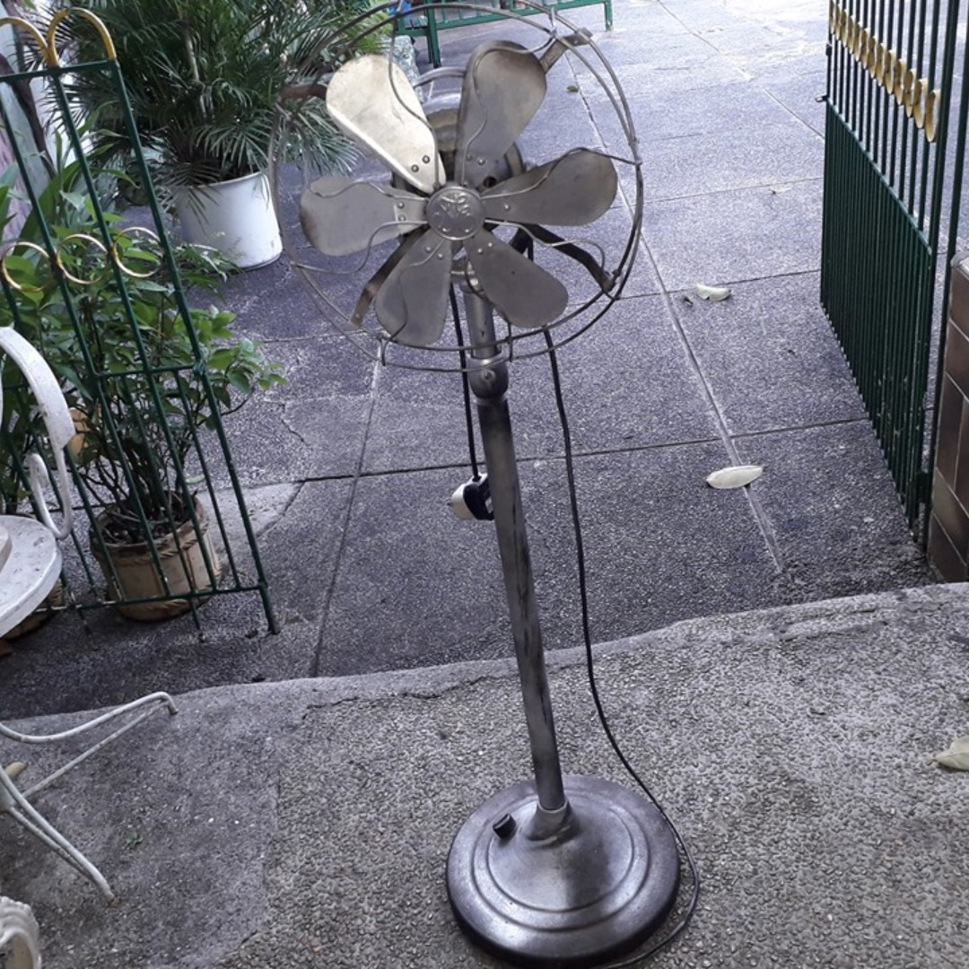 For sale vintage stand fan, Hobbies & Toys, Memorabilia & Collectibles ...