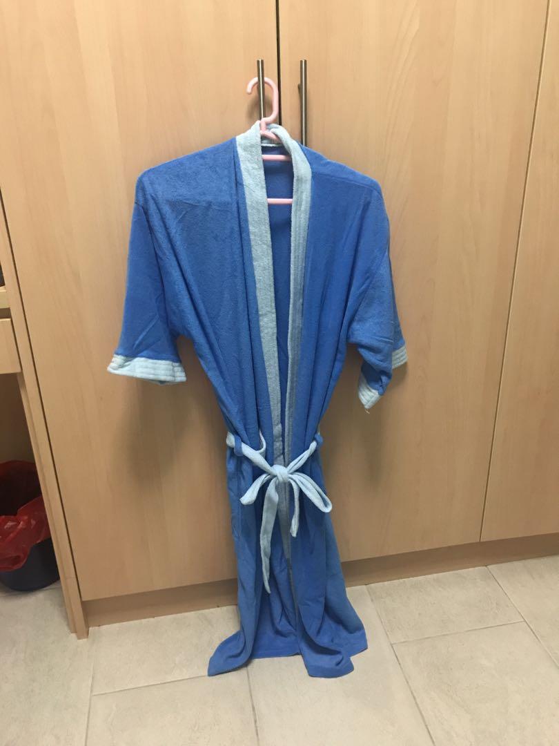 Funfit swim robe blue, Men's Fashion, Activewear on Carousell