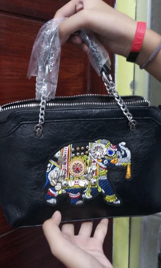 How r u elephant sling bag, Women's Fashion, Bags & Wallets, Cross-body ...