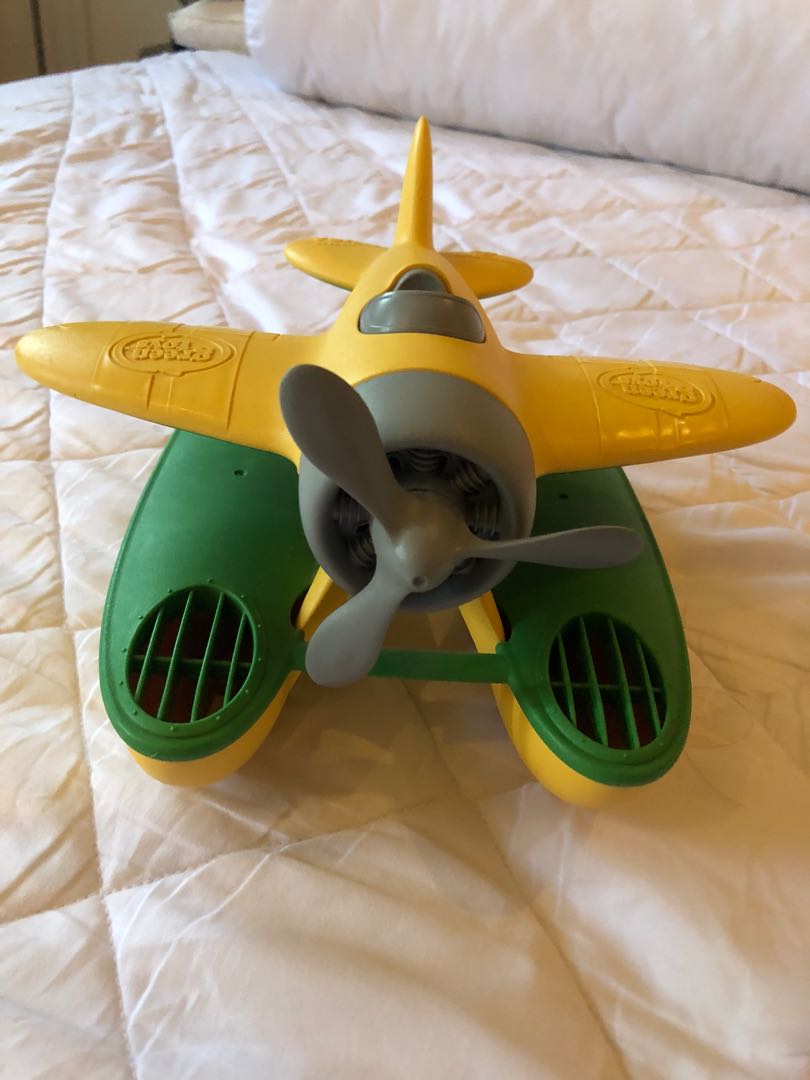 Sea Plane - Plane floats on water Green toys, Hobbies & Toys, Toys ...