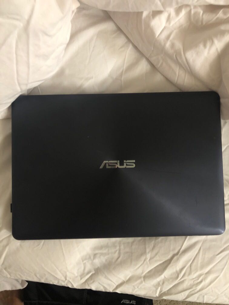 ASUS Vivo Book X411U, Computers & Tech, Laptops & Notebooks on Carousell