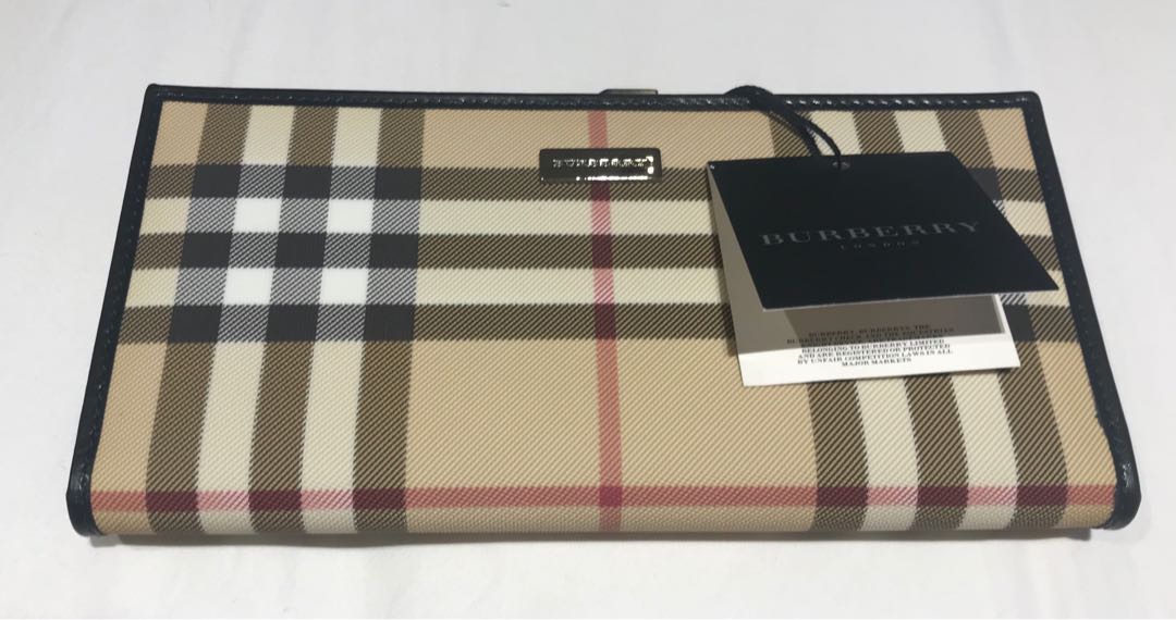 Burberry Classic Wallet - Genuine, Luxury, Bags & Wallets on Carousell