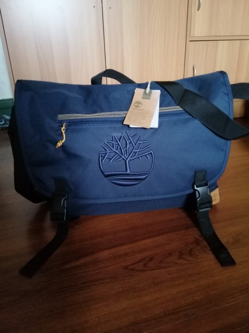 Timberland Mendum Pond Messenger Bag, Men's Fashion, Bags, Sling Bags ...