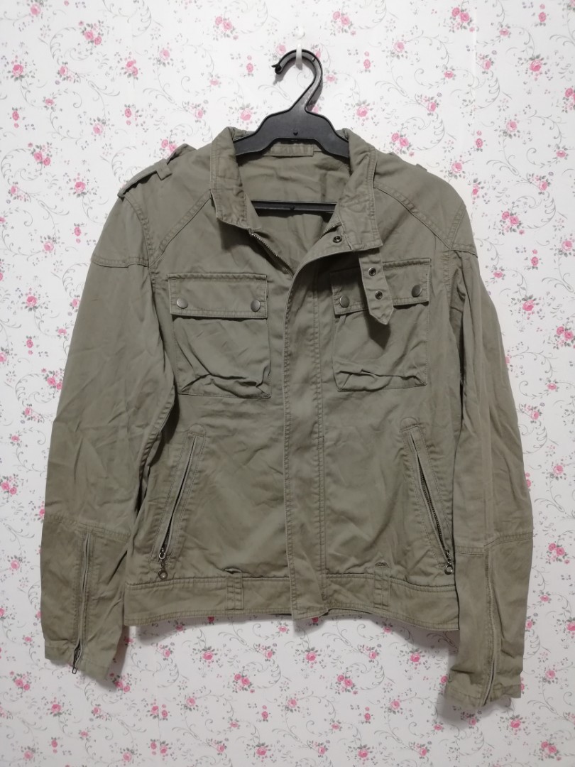uniqlo cargo jacket, Men's Fashion, Coats, Jackets and Outerwear on ...