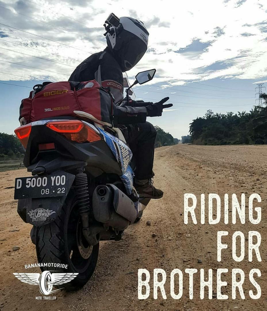 Eiger riding bag, Men's Fashion, Bags, Sling Bags on Carousell