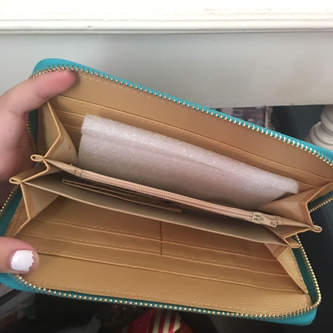 Jovanni Wallet, Women's Fashion, Bags & Wallets, Wallets & Card holders ...