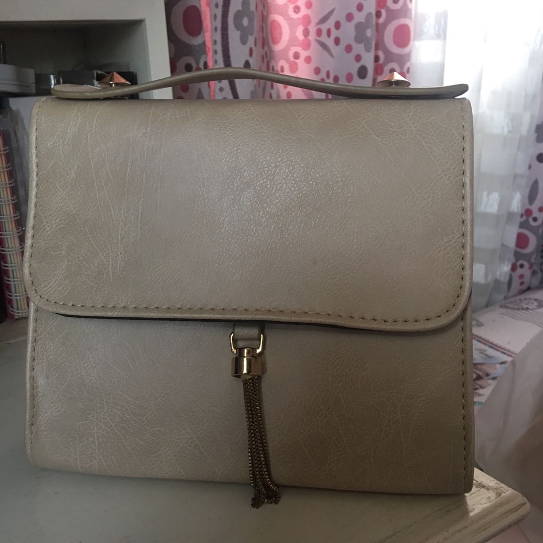 Korean Sling Bag, Women's Fashion, Bags & Wallets, Cross-body Bags on ...