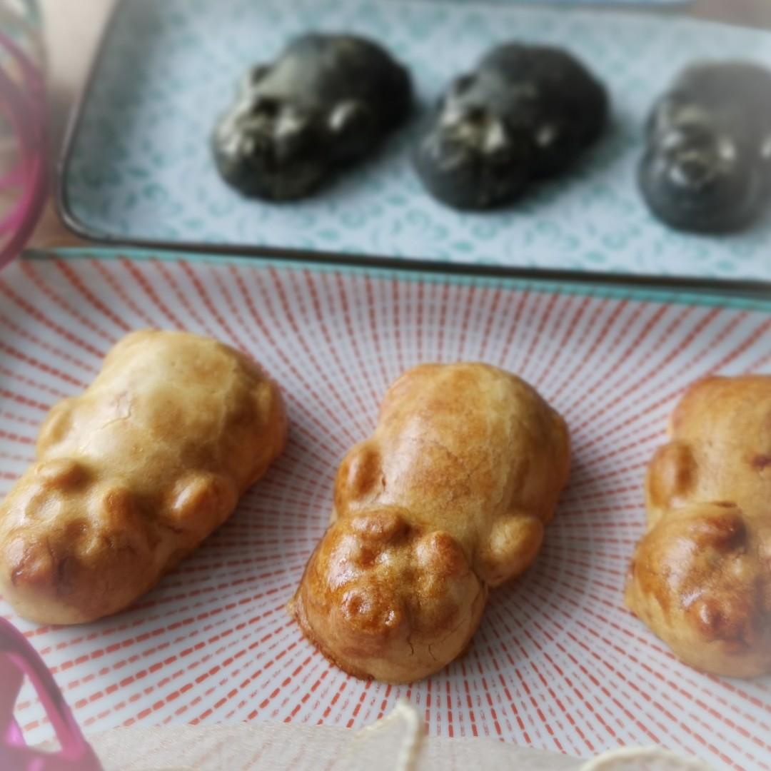 Mooncake pig LITTLE PIGLET, Food & Drinks, Homemade Bakes on Carousell