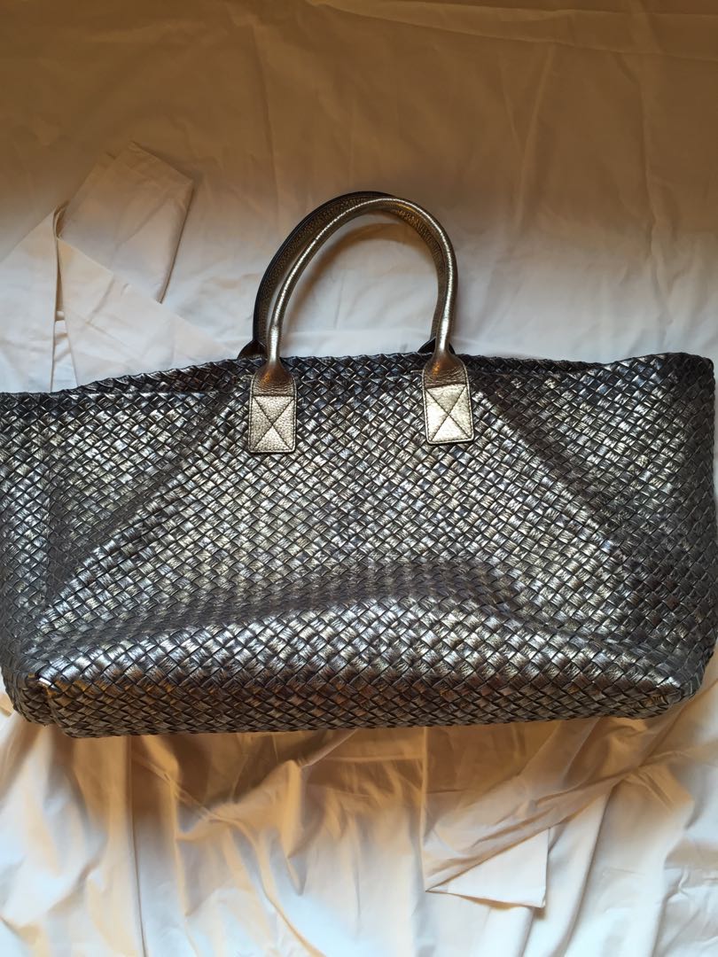 Bottega Venetta The Cabat, Luxury, Bags & Wallets on Carousell