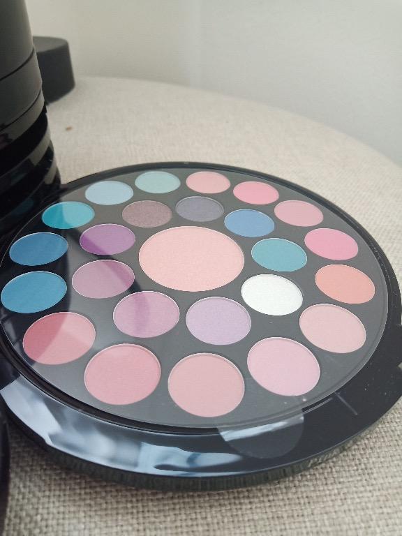 Douglas Makeup Kit | Saubhaya Makeup