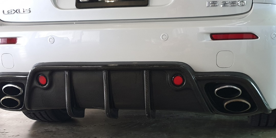 Lexus IS250 Lexus ISF rear carbon fibre diffuser selling together with ...
