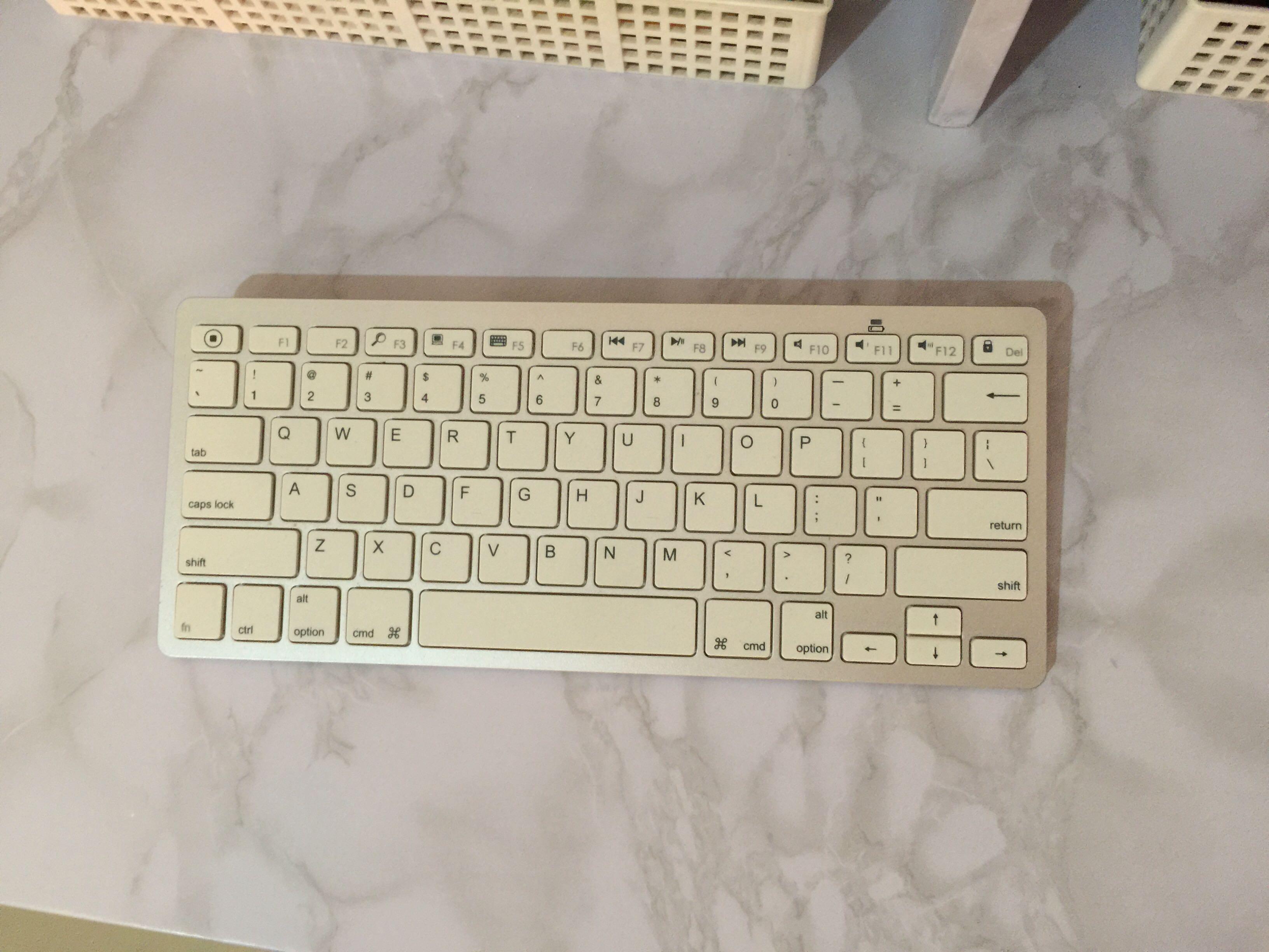 Miniso Wireless Bluetooth Keyboard, Computers & Tech, Parts ...