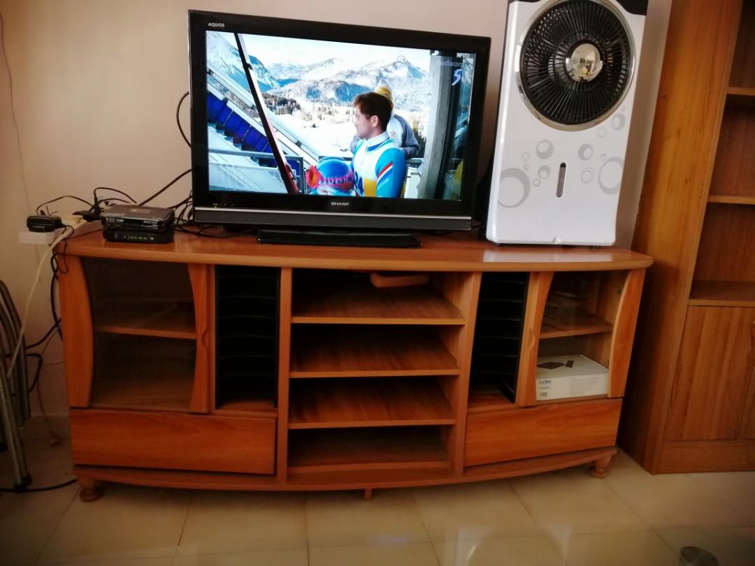 Sharp Aquos 32 inch TV, TV & Home Appliances, TV & Entertainment, TV on ...