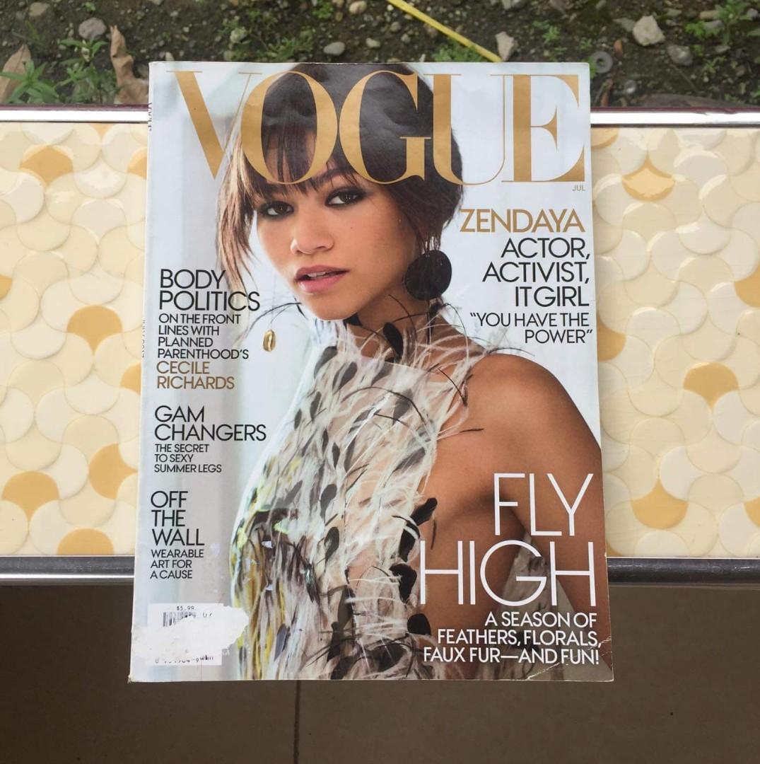 Zendaya (VOGUE MAGAZINE), Hobbies & Toys, Books & Magazines, Magazines ...