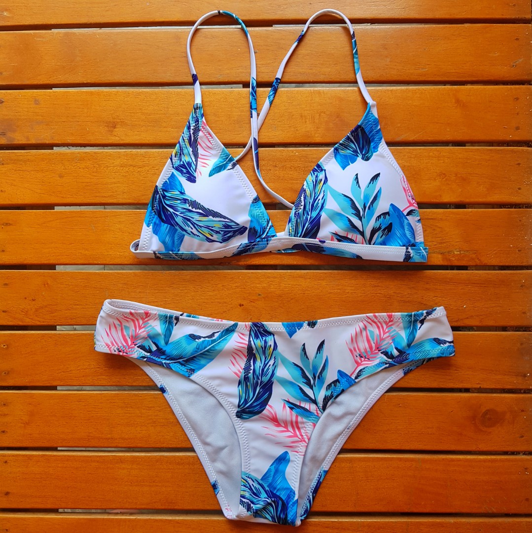Floral white bikini, Women's Fashion, Swimwear, Bikinis & Swimsuits on ...