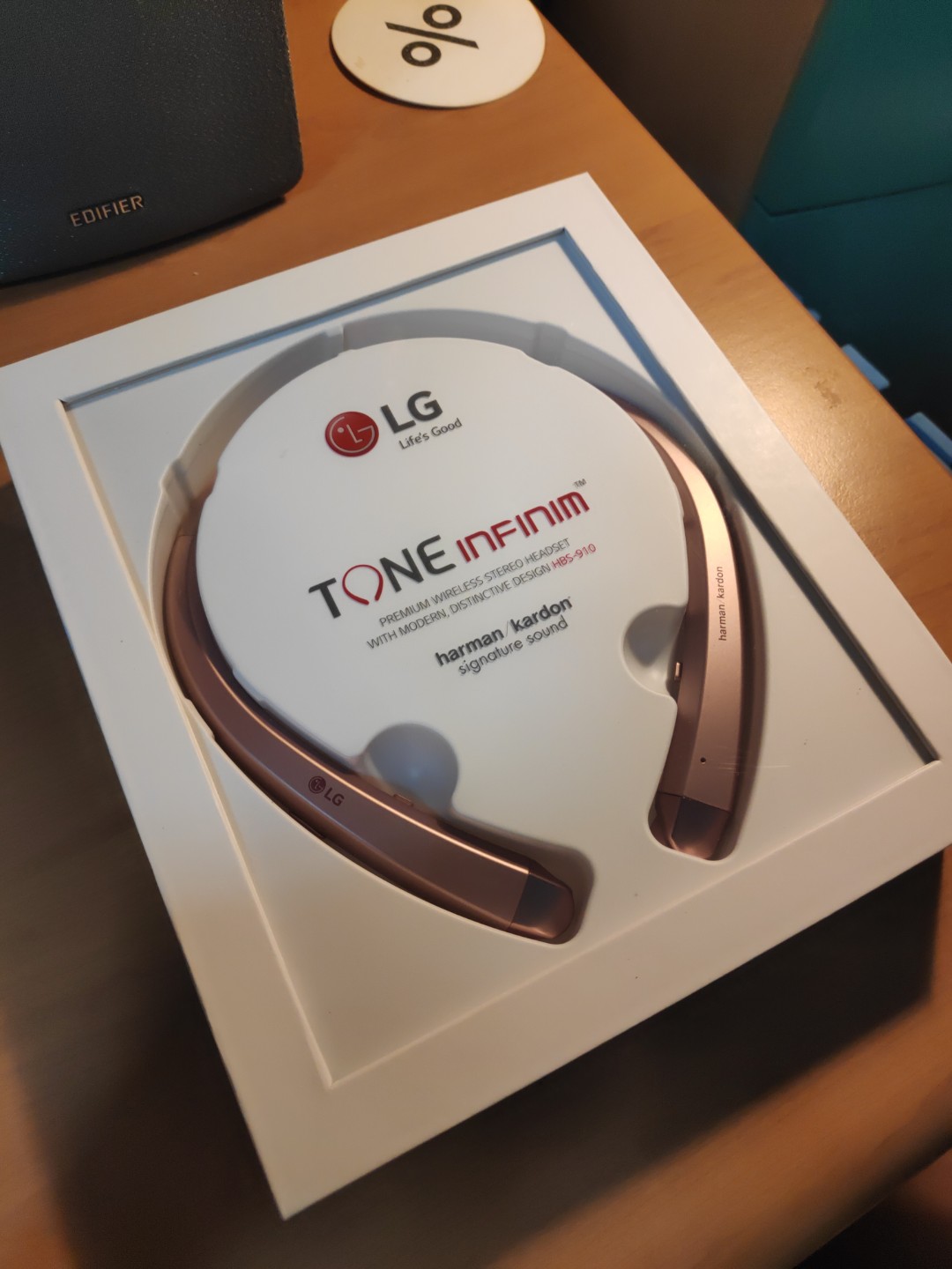 LG Tone Infinim HBS-910, Audio, Headphones & Headsets on Carousell