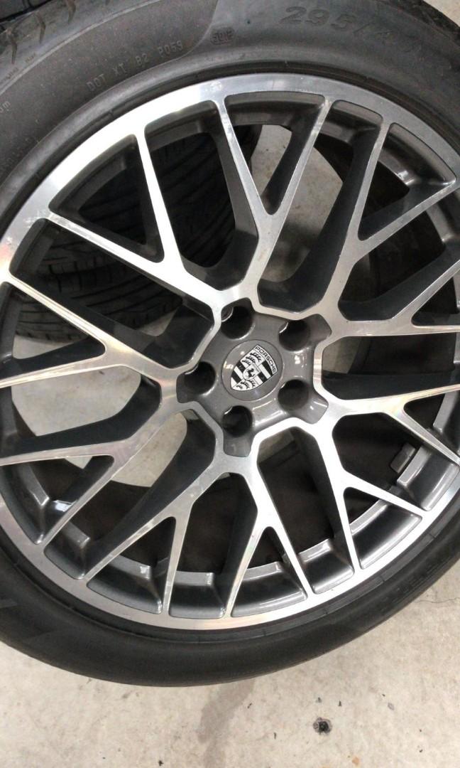Genuine Macan Porsche 20inch Spider rims, Car Accessories, Tyres & Rims ...