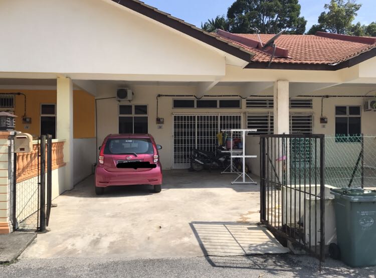 Single storey intermediate house, Property, For Sale on Carousell