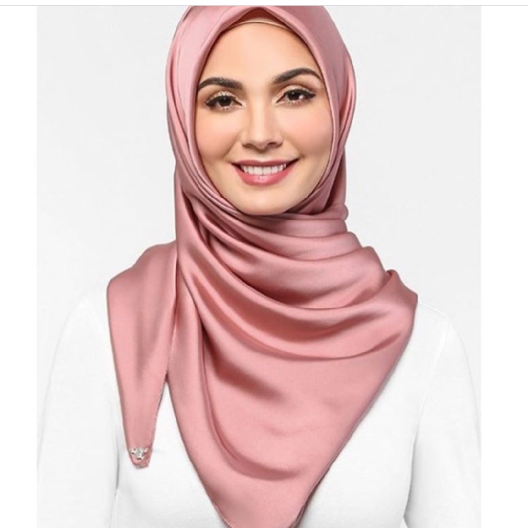 Tudung duck, Women's Fashion, Muslimah Fashion, Hijabs on Carousell
