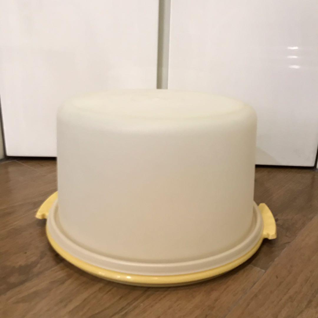 Tupperware Round Cake Server, Furniture & Home Living, Kitchenware ...