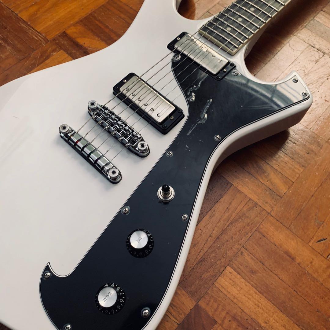 Ibanez Fireman FRM200 Paul Gilbert Signature model, Hobbies & Toys ...