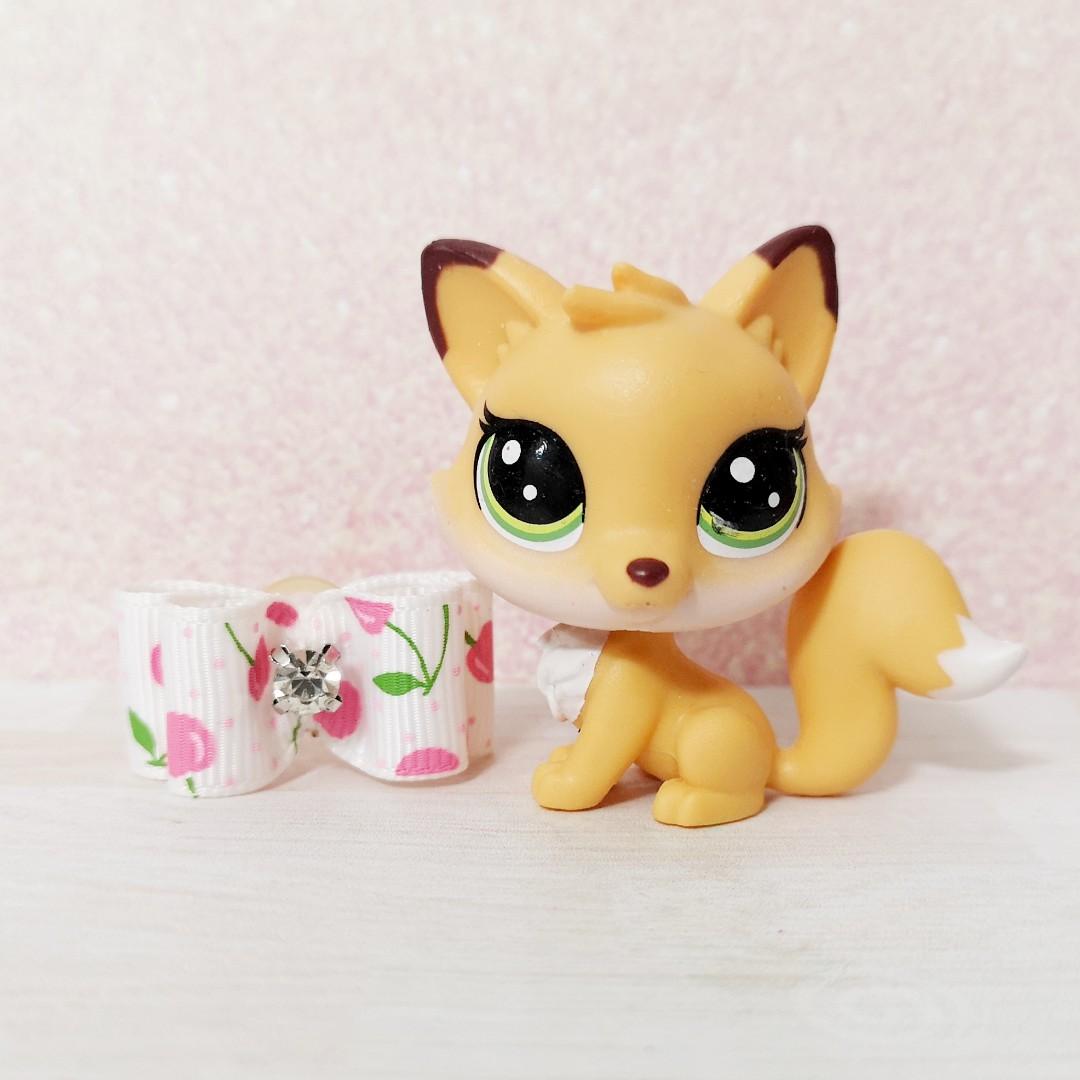 Littlest Pet Shop lps rare fox and ribbon, Hobbies & Toys, Toys & Games ...