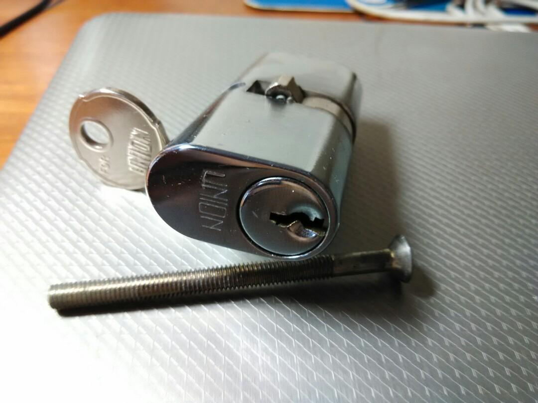 Oval cylinder lock door 65mm Union brand, Everything Else on Carousell