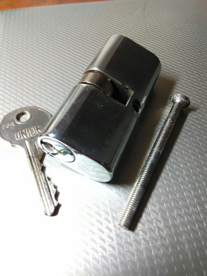 Oval cylinder lock door 65mm Union brand, Everything Else on Carousell
