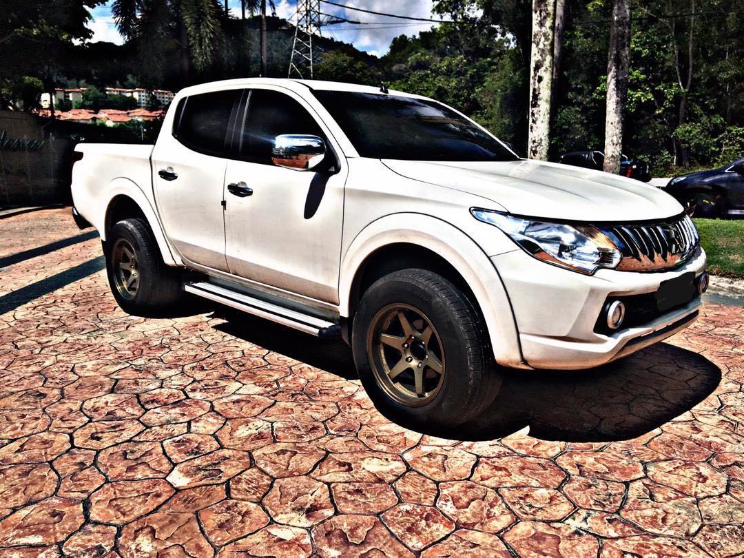 TRITON, Cars, Cars for Sale on Carousell