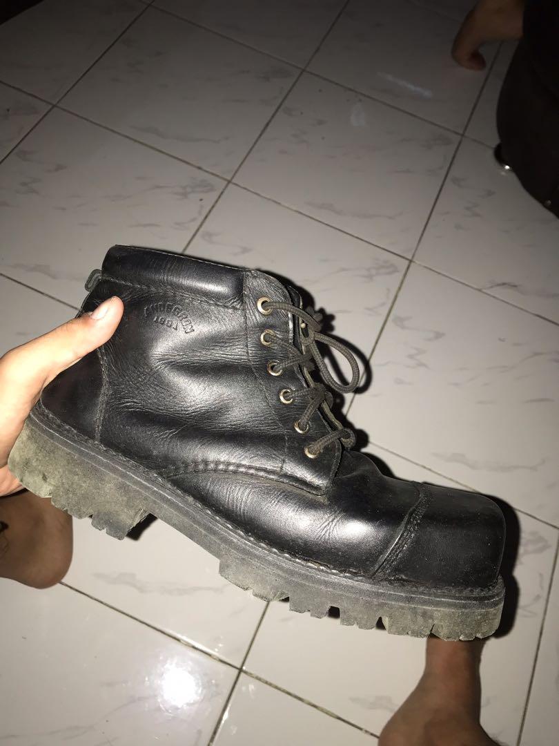 Underground Boots, Fesyen Pria, Sepatu , Sepatu Boot di Carousell