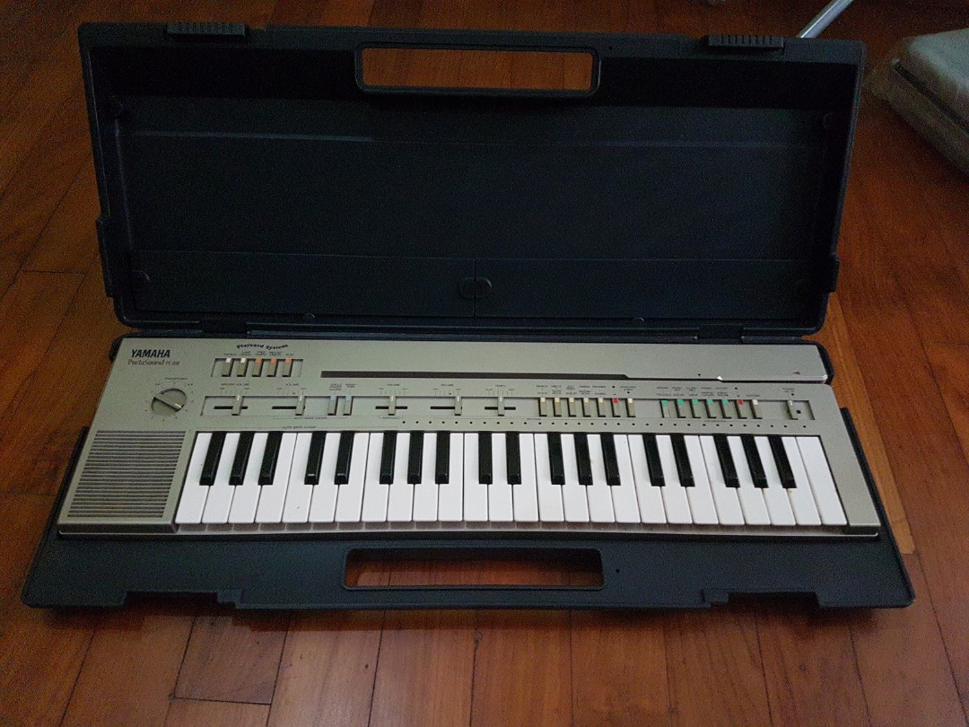 Yamaha Electronic Keyboard (Porta Sound PC-100), Hobbies & Toys, Music ...