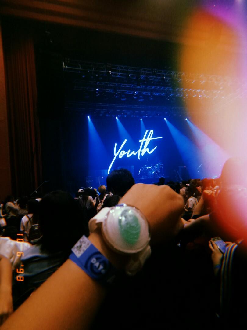 DAY6 OFFICIAL LIGHTBAND, Hobbies & Toys, Memorabilia & Collectibles, K ...