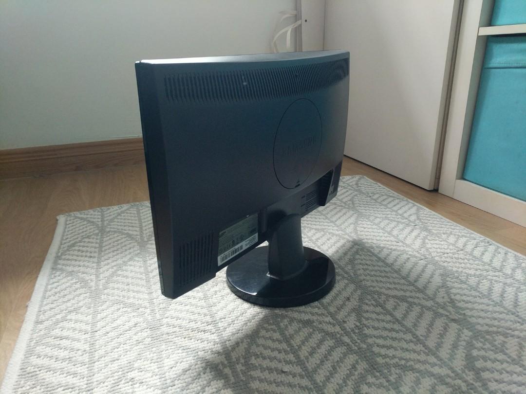 Samsung SyncMaster 943 VGA 18.5 inch LCD Monitor, Computers & Tech ...