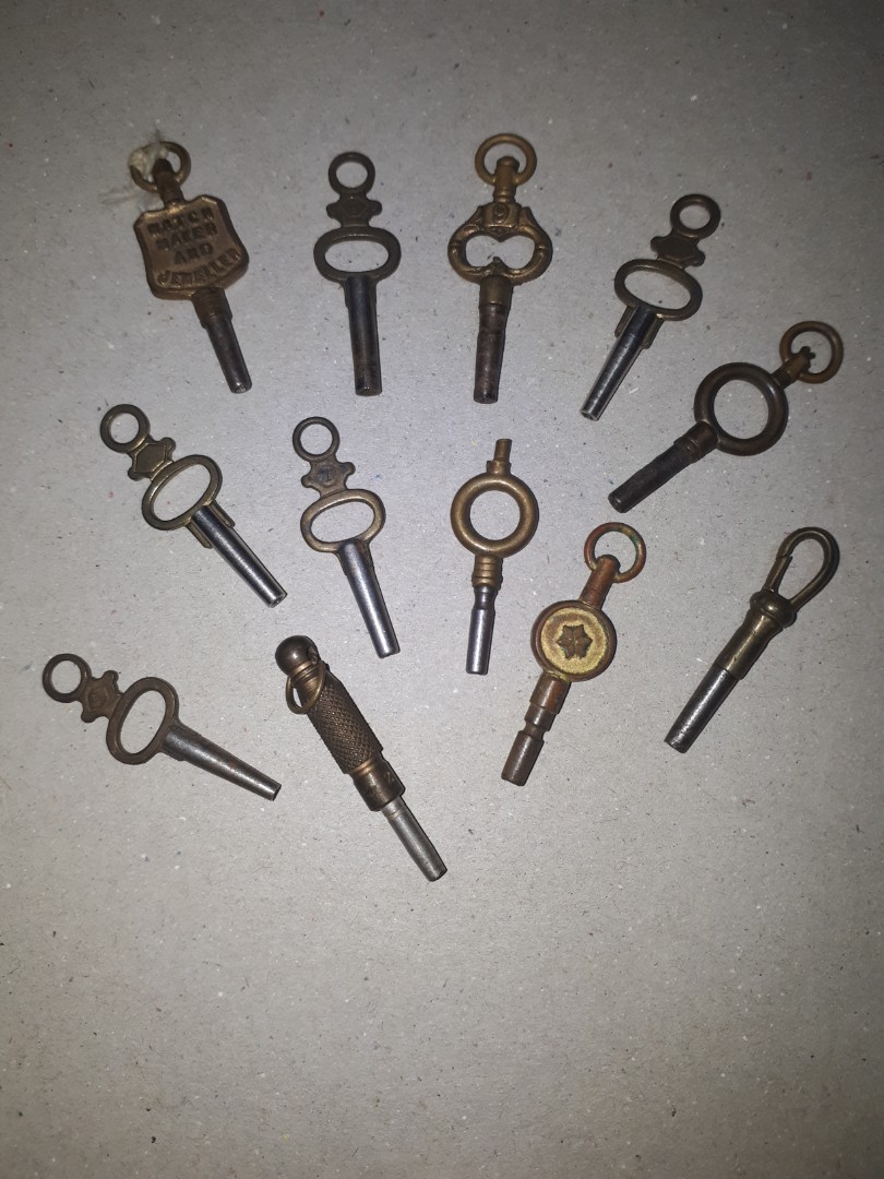 Vintage pocket watch keys - 12 nos, Hobbies & Toys, Memorabilia ...