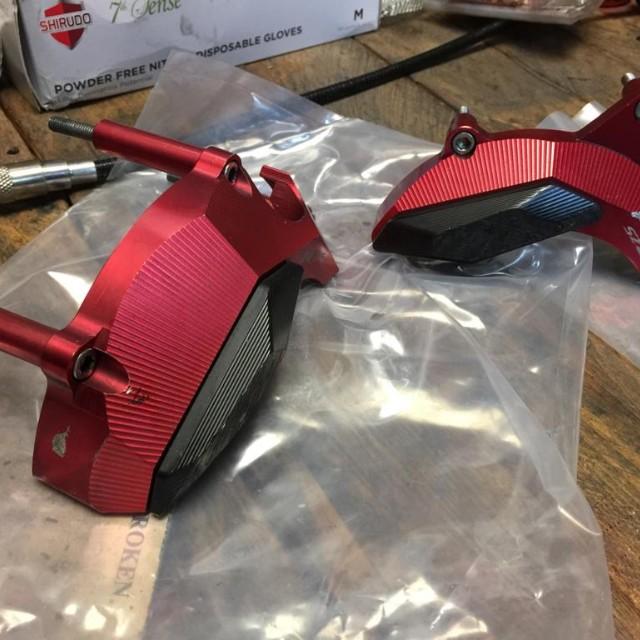 Yamaha R25 R3 engine guard, Auto Accessories on Carousell