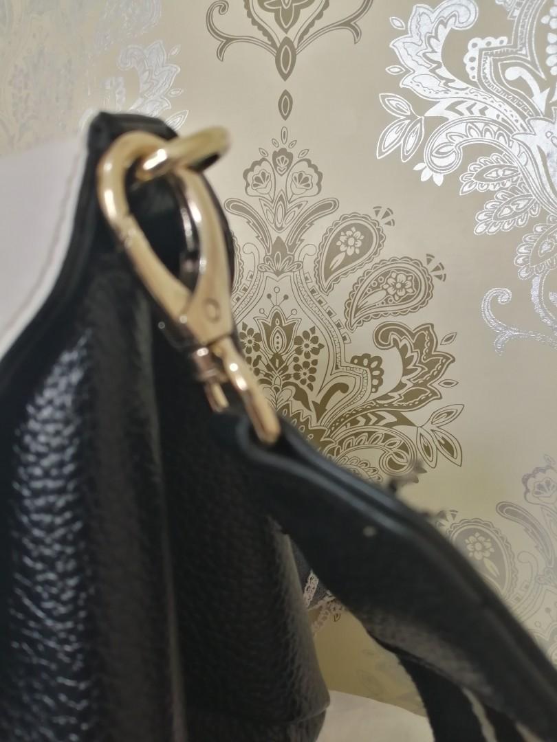 Exull sling small bag, Women's Fashion, Bags & Wallets, Cross-body Bags ...