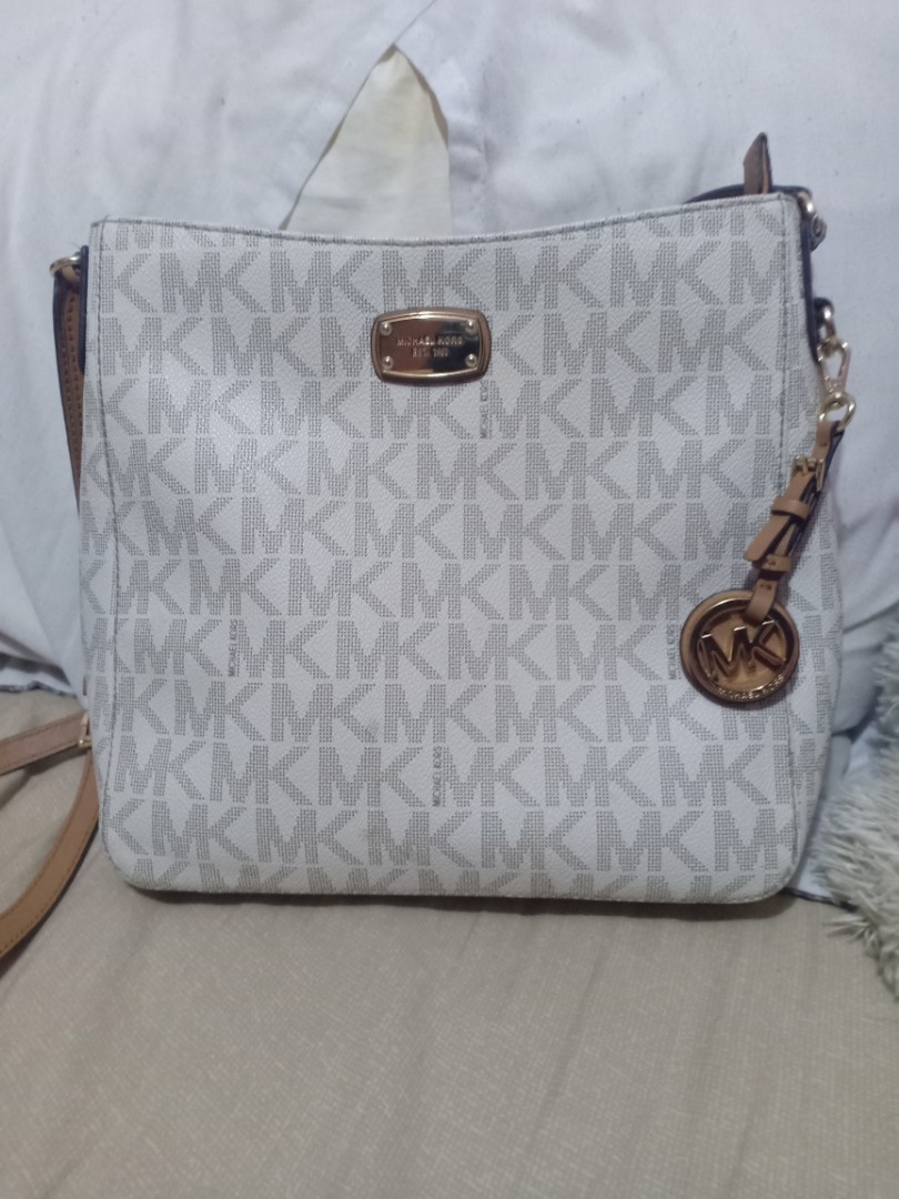 Original Michael Kors bag, Luxury, Bags & Wallets on Carousell