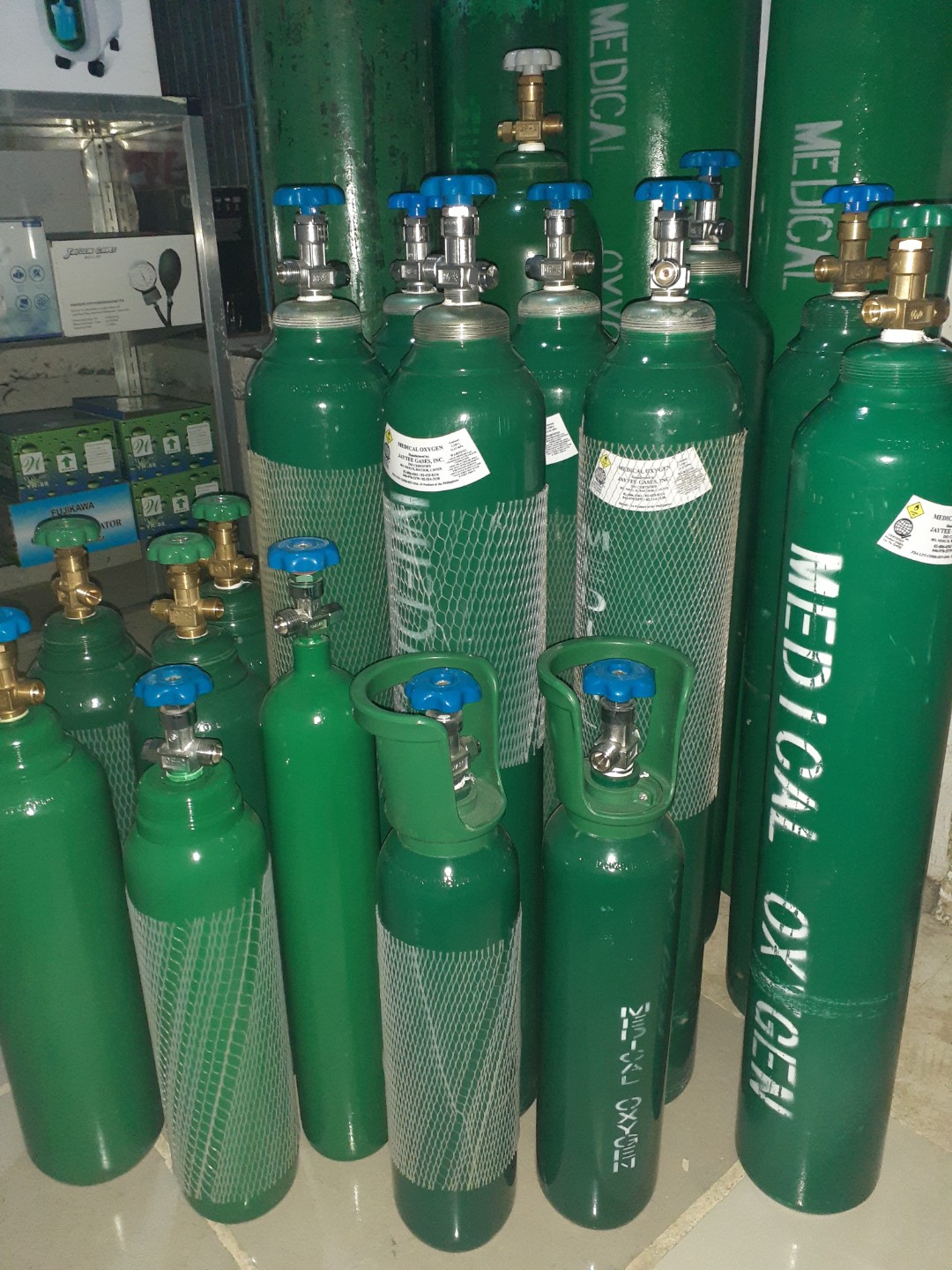 Portable medical oxygen tanks, Beauty & Personal Care, Face, Face Care ...