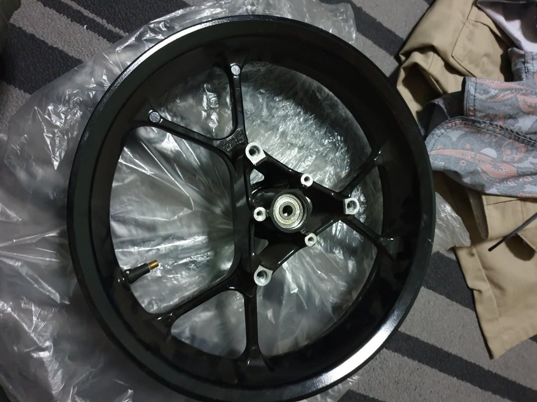 Yamaha Aerox standard rim, Motorcycles, Motorcycle Accessories on Carousell