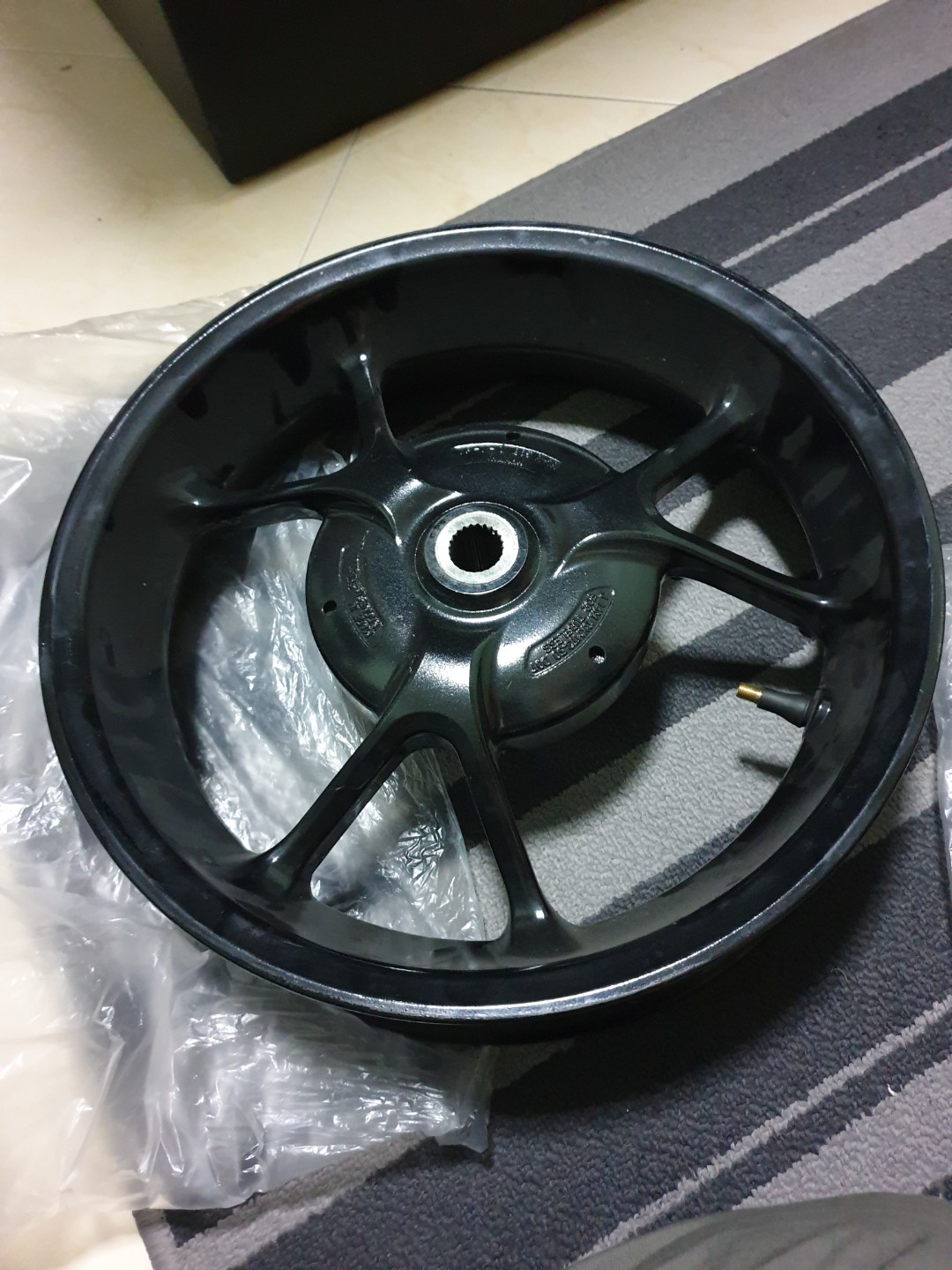 Yamaha Aerox standard rim, Motorcycles, Motorcycle Accessories on Carousell