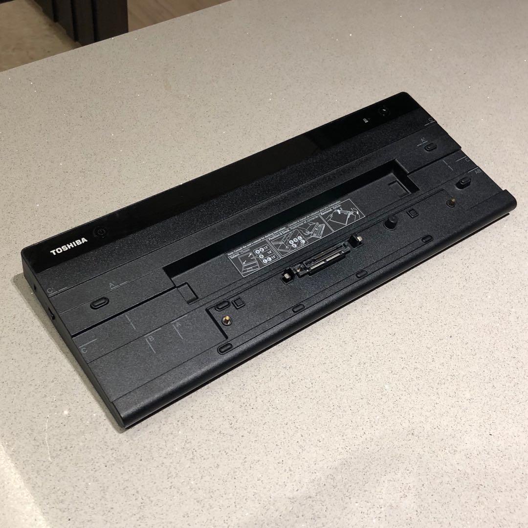 Bundle 2 HP Monitor Elite Display E201 and Dock, Electronics, Computer ...