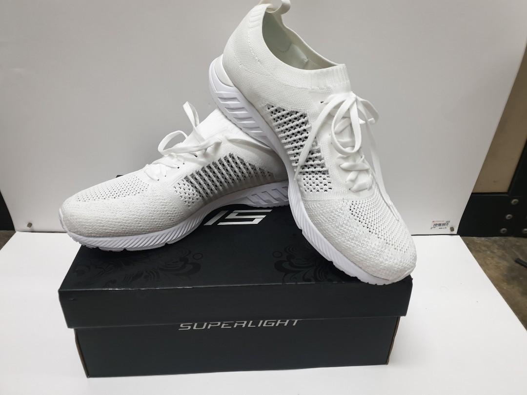 Li Ning Running Shoes, Men's Fashion, Footwear, Sneakers on Carousell
