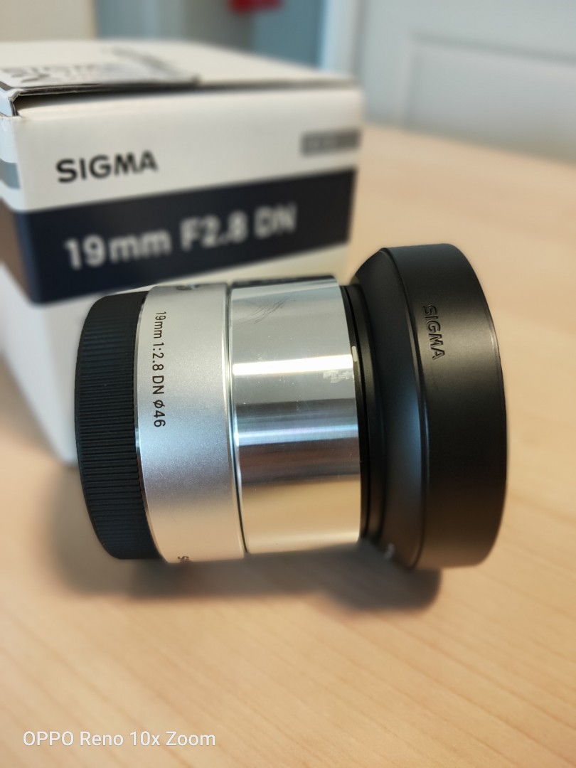 Sigma 19mm F2.8 DN lens (Sony), Photography, Lens & Kits on Carousell