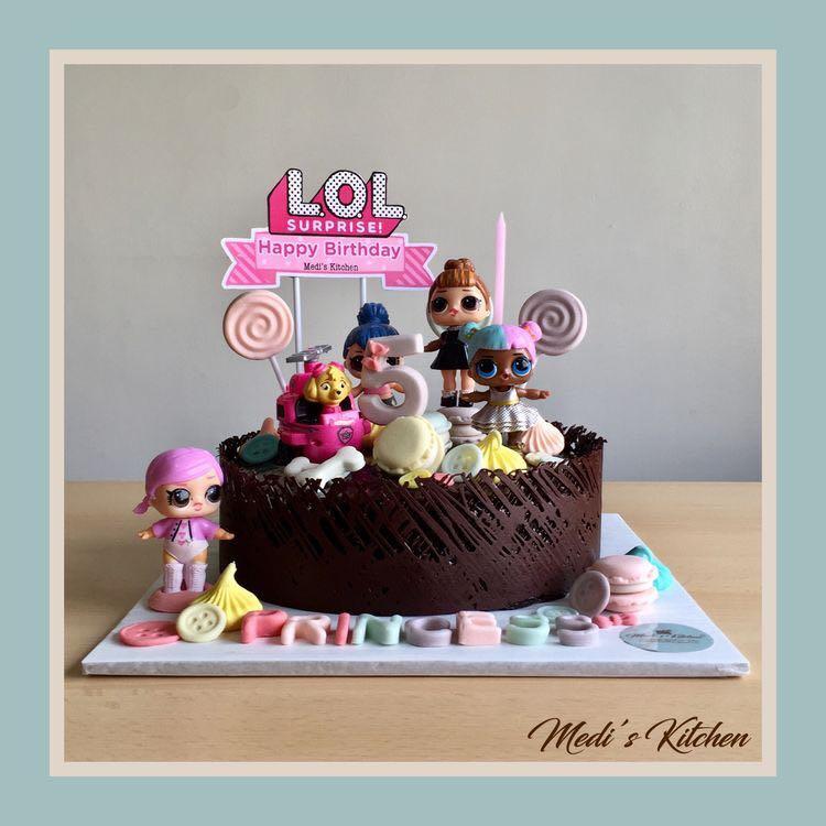 LOL Doll Cake, Food & Drinks, Homemade Bakes on Carousell