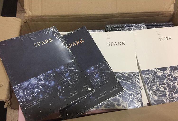[Preorder] JBJ95 3rd Mini Album - SPARK (can choose ver.) CD + Poster, Hobbies & Toys ...